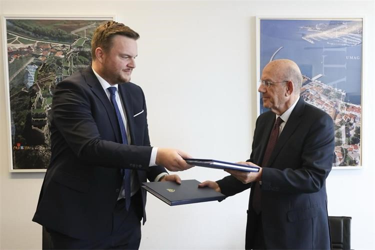 Ministarstvo financija Republike Hrvatske - Ministar Primorac potpisao ...